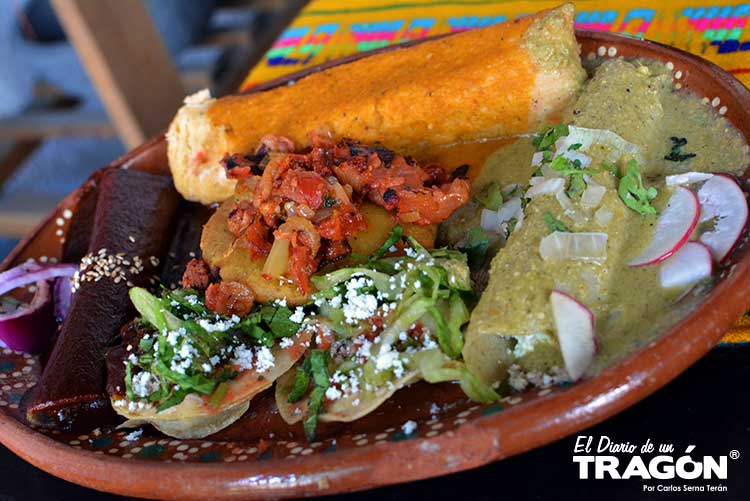 Almorzando en María Mitotes - El Diario de un Tragón